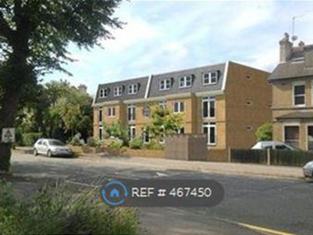 2 Bedrooms Flat for rent in Cavendish Road, Sutton SM2