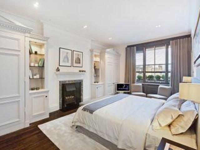 2 Bedrooms Flat for rent in Cadogan Square, Knightsbridge, London SW1X