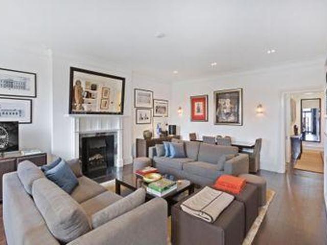 2 Bedrooms Flat for rent in Cadogan Square, Knightsbridge, London SW1X