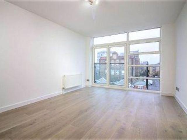 2 Bedrooms Flat for rent in Caesars Court, Palmers Road, London E2