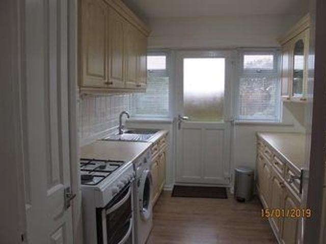 2 Bedrooms Flat for rent in Cairns Gardens, Balerno, Edinburgh EH14