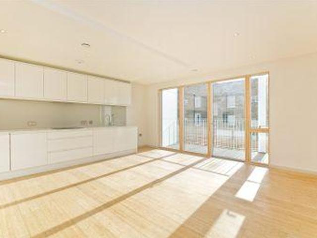 2 Bedrooms Flat for rent in Caledonian Road, Barnsbury N1