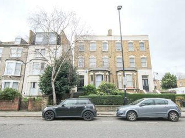 2 Bedrooms Flat for rent in Caledonian Road, Holloway, London N7