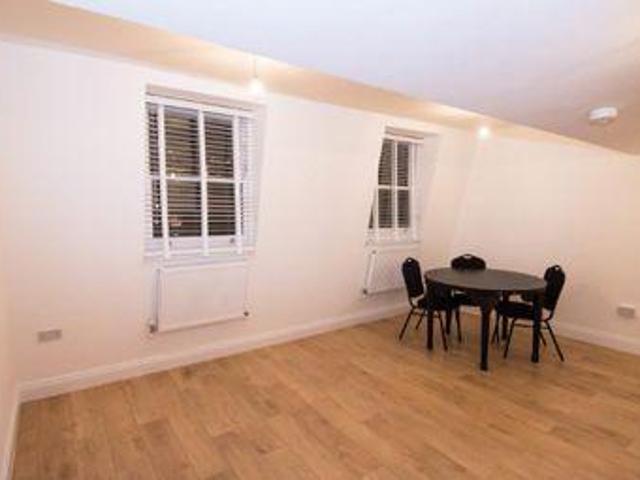 2 Bedrooms Flat for rent in Caledonian Road, Islington N1