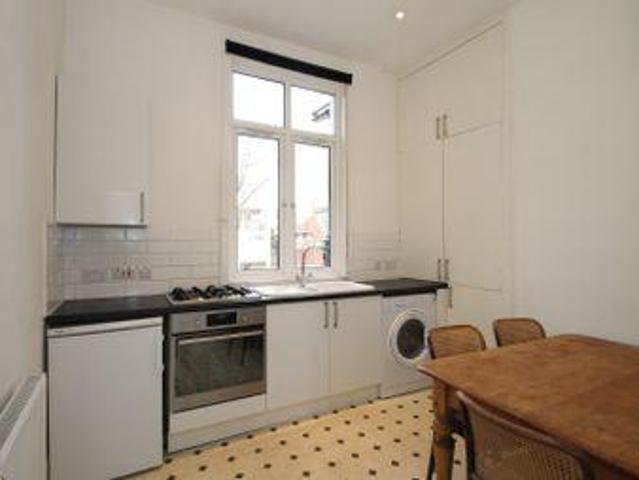 2 Bedrooms Flat for rent in Caledonian Road, Islington N1