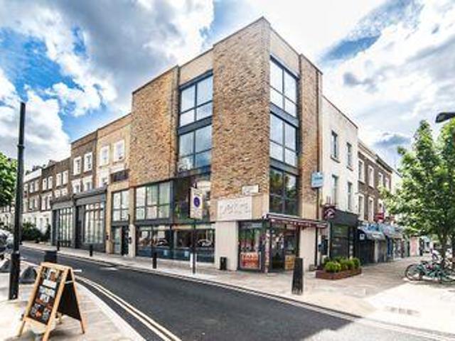 2 Bedrooms Flat for rent in Caledonian Road, London N1