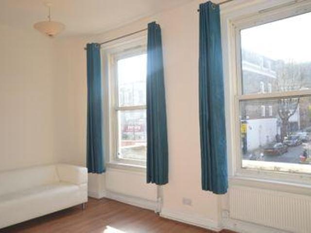 2 Bedrooms Flat for rent in Caledonian Road, London N1
