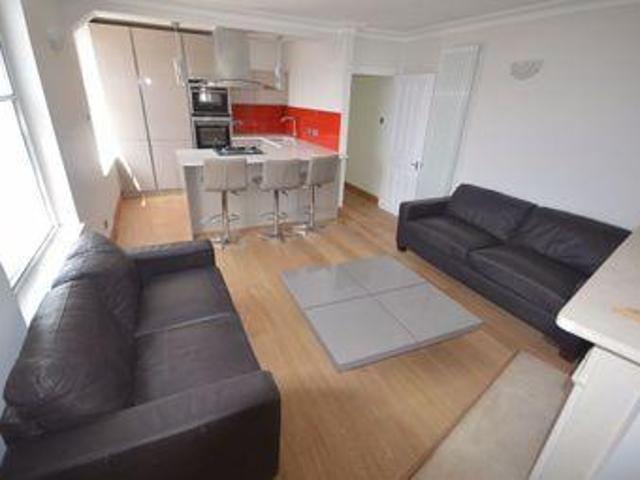 2 Bedrooms Flat for rent in Caledonian Road, London N1