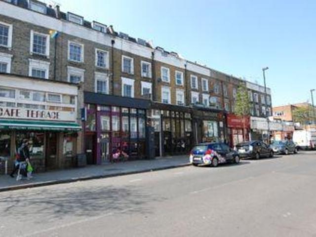 2 Bedrooms Flat for rent in Caledonian Road, London N1