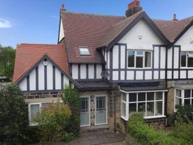 2 Bedrooms Flat for rent in Calverley Lane, Horsforth, Leeds LS18