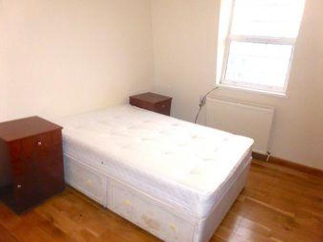 2 Bedrooms Flat for rent in Camberwell Road, London SE5