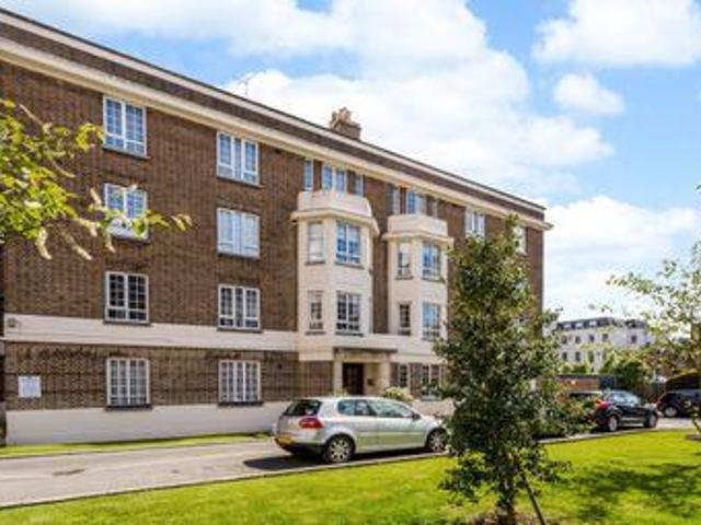 2 Bedrooms Flat for rent in Cambray Court, Cheltenham GL50