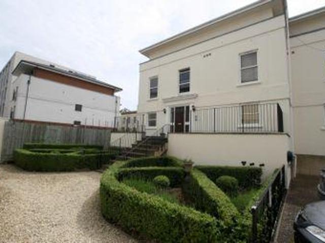 2 Bedrooms Flat for rent in Cambray Mews, Wellington Street, Cheltenham GL50