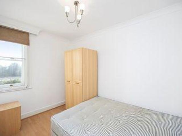 2 Bedrooms Flat for rent in Cambridge Gardens, North Kensington W10