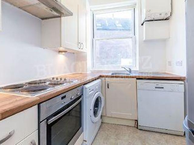 2 Bedrooms Flat for rent in Camden High Street, London NW1