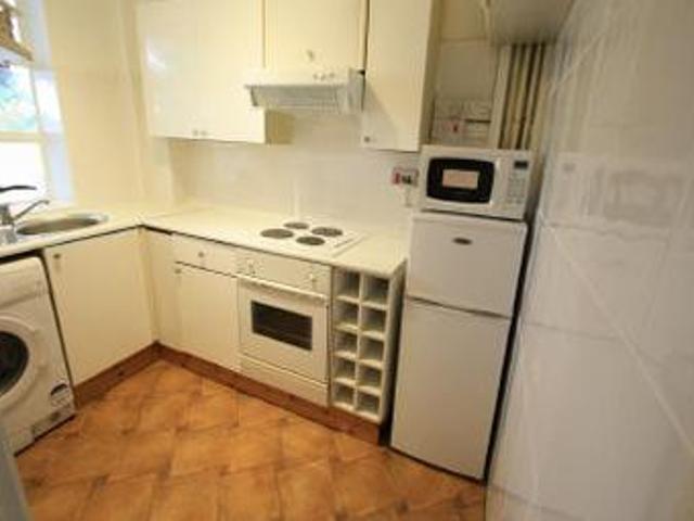 2 Bedrooms Flat for rent in Cameford Court, New Park Rd, Brixton SW2