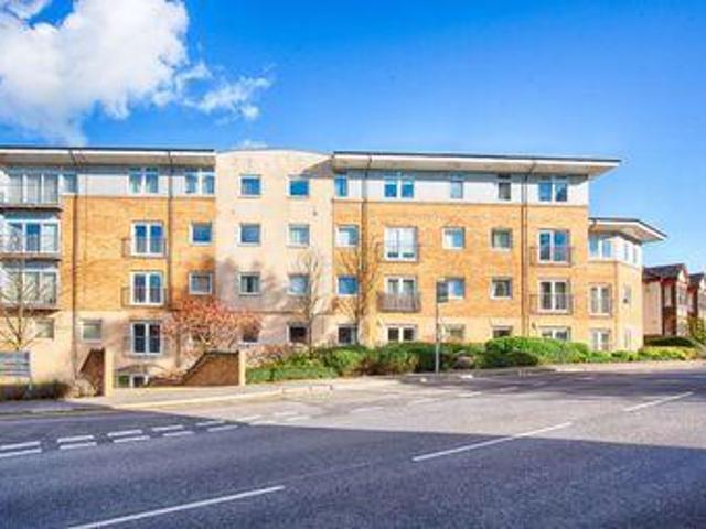 2 Bedrooms Flat for rent in Camp Road, St.Albans AL1
