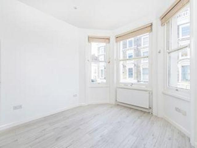 2 Bedrooms Flat for rent in Campden Hill Gardens, London W8