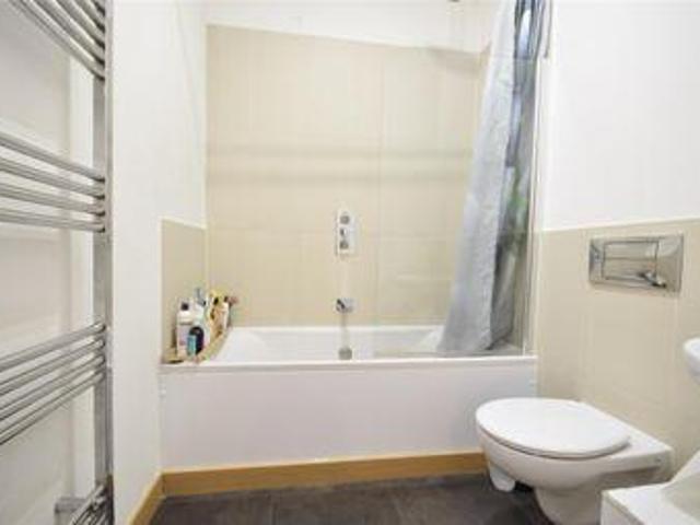 2 Bedrooms Flat for rent in Canon Court, 91 Manor Road, Wallington, Surrey SM6