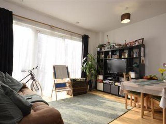 2 Bedrooms Flat for rent in Canon Court, 91 Manor Road, Wallington, Surrey SM6