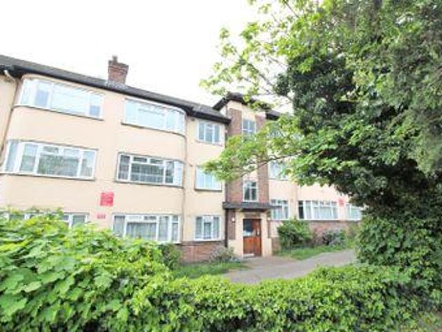2 Bedrooms Flat for rent in Canons Court, Stonegrove, Edgware HA8