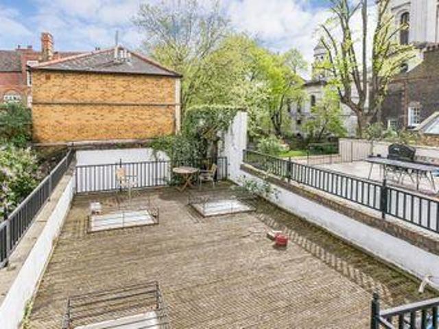 2 Bedrooms Flat for rent in Cannon Street Road, London E1