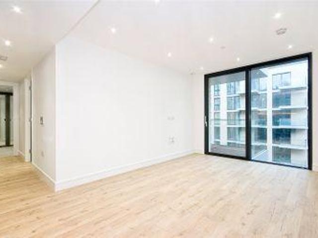 2 Bedrooms Flat for rent in Canter Way, London E1
