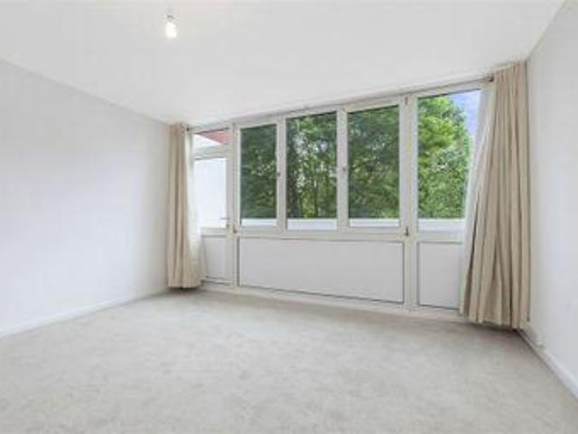 2 Bedrooms Flat for rent in Canterbury House, Royal Street, London SE1