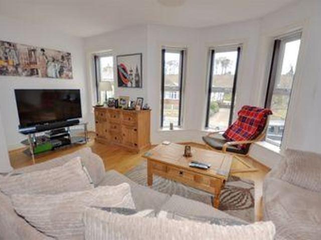 2 Bedrooms Flat for rent in Carleton Road, Carleton, Pontefract WF8