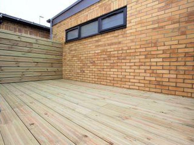 2 Bedrooms Flat for rent in Carlingford Road, London N15