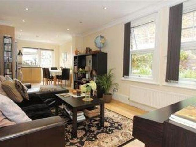 2 Bedrooms Flat for rent in Carlingford Road, London N15