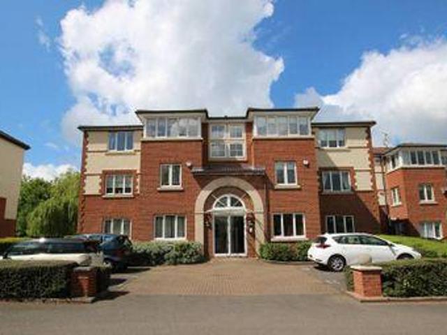 2 Bedrooms Flat for rent in Carlton Place, Northwood HA6