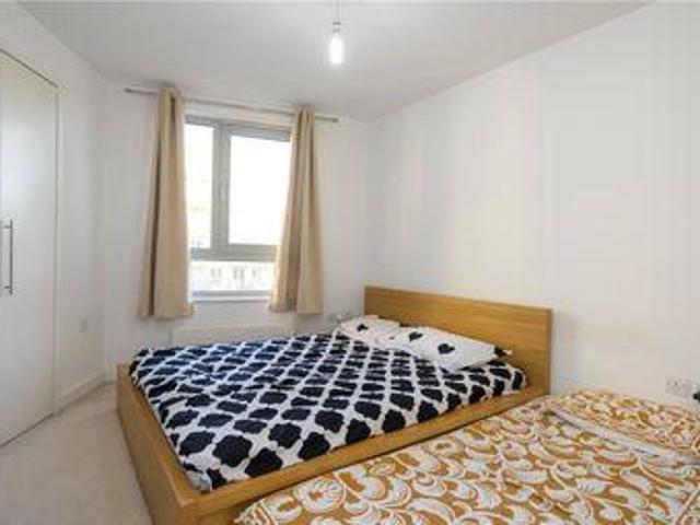 2 Bedrooms Flat for rent in Carronade Court, Hollway N7