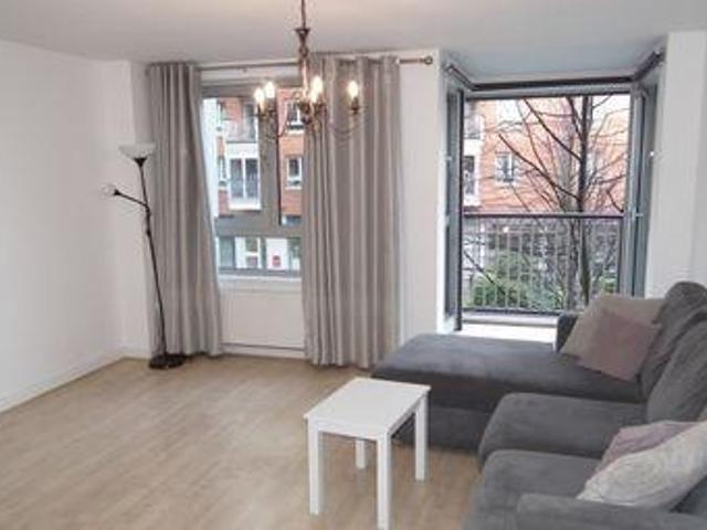 2 Bedrooms Flat for rent in Carronade Court, London N7
