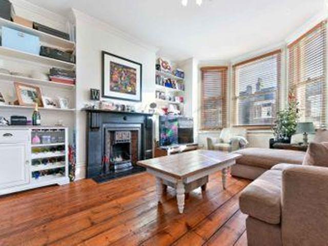 2 Bedrooms Flat for rent in Casewick Road, London SE27