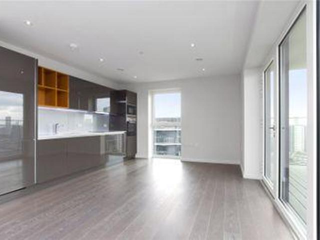 2 Bedrooms Flat for rent in Cassia Point, 2 Glasshouse Gardens, London E20