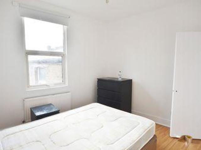 2 Bedrooms Flat for rent in Cassland Road, London E9