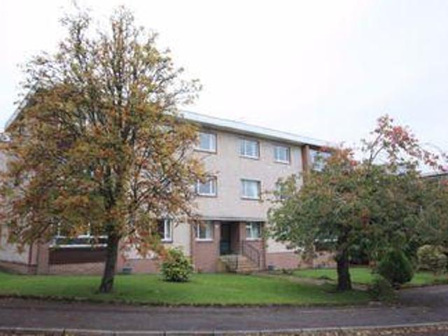2 Bedrooms Flat for rent in Castleton Crescent, Newton Mearns, Glasgow G77
