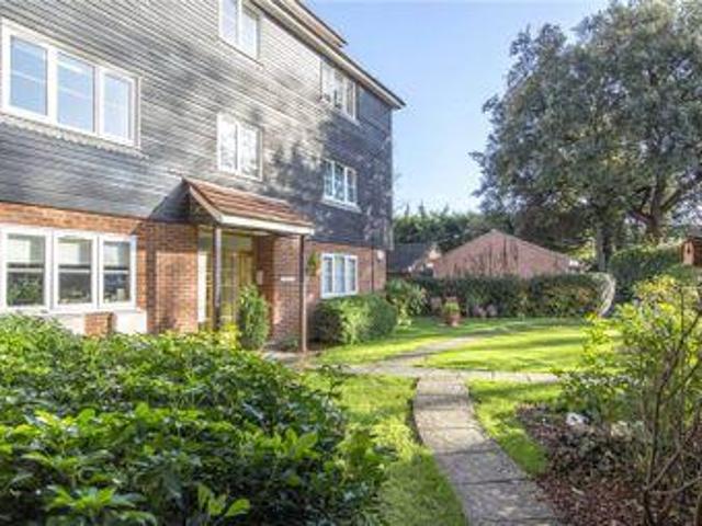 2 Bedrooms Flat for rent in Cedar Court, Grosvenor Road, London E11