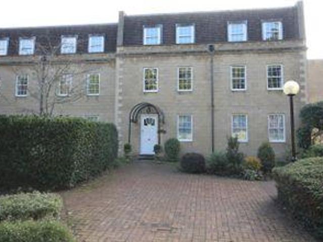 2 Bedrooms Flat for rent in Cedar Hall, Frenchay, Bristol BS16