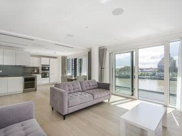 2 Bedrooms Flat for rent in Central Avenue, London SW6