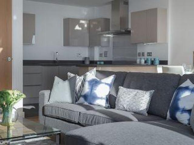 2 Bedrooms Flat for rent in Central Mill, Haggerston Road E8