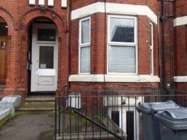 2 Bedrooms Flat for rent in Central Road, Manchester, Lancashire M20