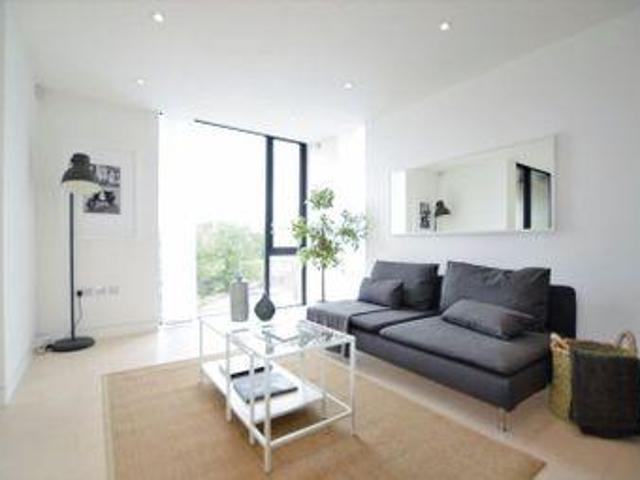 2 Bedrooms Flat for rent in Centric Close, Oval Road, London NW1