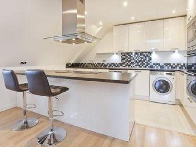 2 Bedrooms Flat for rent in Centurion Square, Skeldergate, York YO1