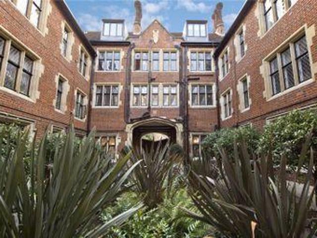 2 Bedrooms Flat for rent in Church Close, Kensington Church Street, London W8