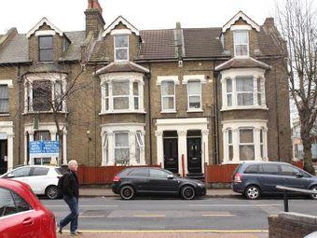 2 Bedrooms Flat for rent in Church Hill, London E17
