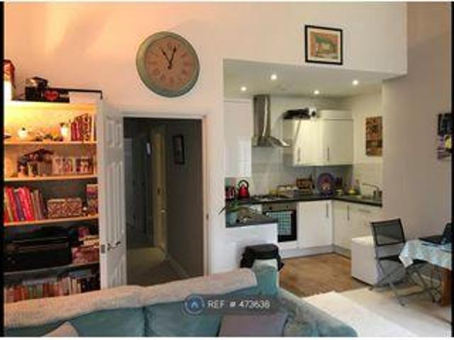 2 Bedrooms Flat for rent in Church Rise, London SE23