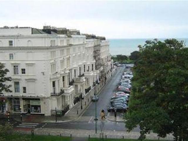 2 Bedrooms Flat for rent in Church Road, Hove BN3