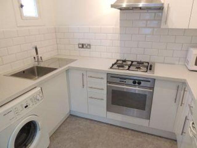 2 Bedrooms Flat for rent in Church Road, London SE19